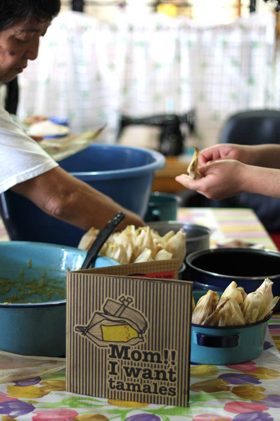 Un libro infantil para enseñar sobre los tamales y el náhuatl