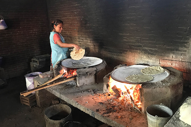 El comal, un utensilio de gran utilidad